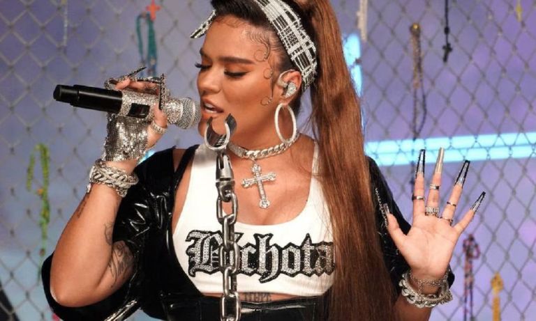 Brutal arrepentimiento: descubrí cuál fue el tema que Karol G rechazó y ahora rompe todos los ...