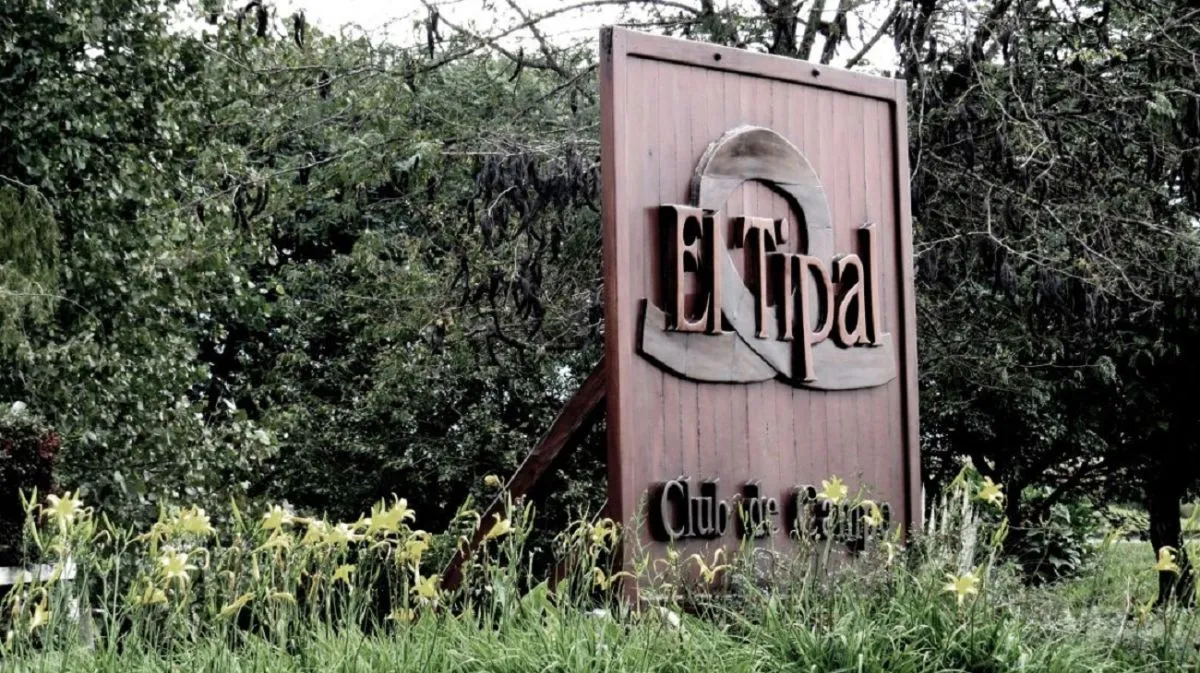 Impresionante incendio en el barrio pivado El Tipal | Voces Criticas ...