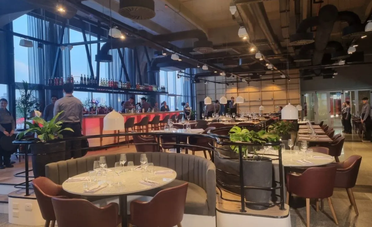 Así es 'Banda', el nuevo y lujoso restaurante de River en el Más ...