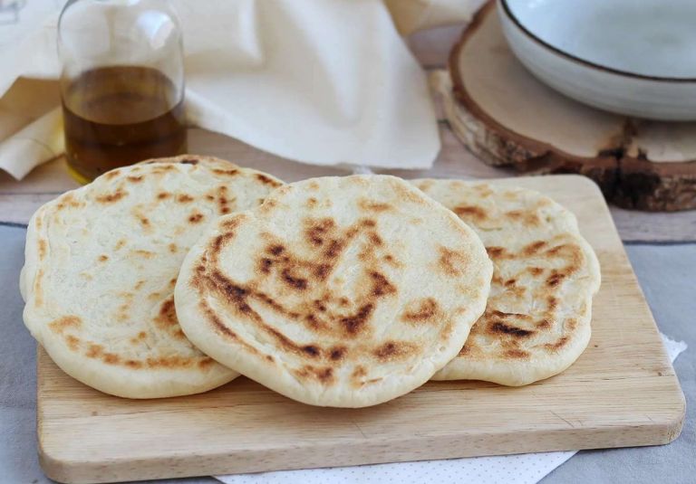 Conocé la rápida y fácil receta de pan árabe al sartén: son muy ...