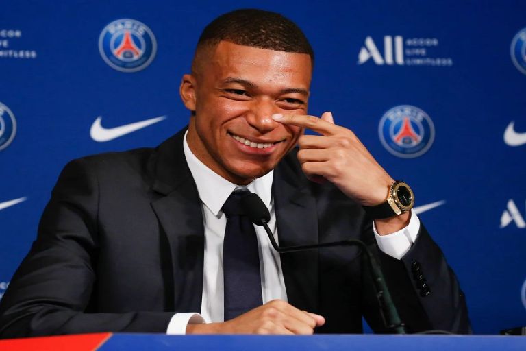 El nuevo romance de Kylian Mbappé con una exuberante modelo, es 9 años ...