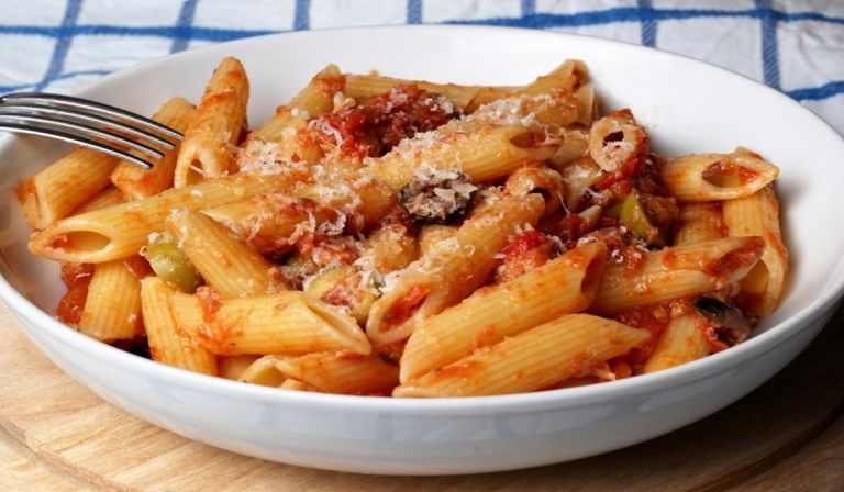 La deliciosa receta que te sacará de apuros: mostacholes a la putanesca ...