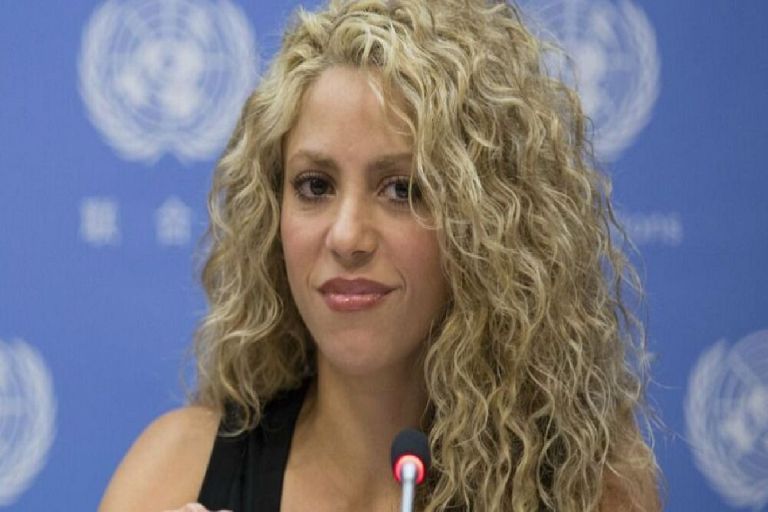 Shakira: la búsqueda por eliminar su pasado en "El Oasis" y su impacto ...