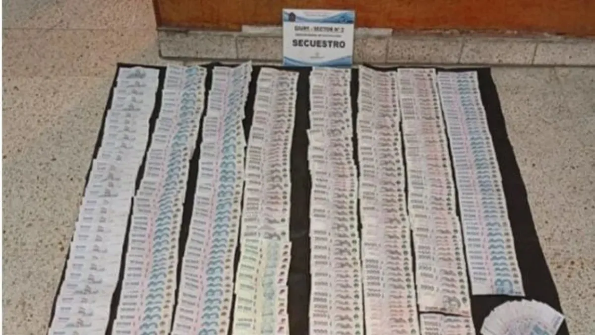 Sucedió en Tres Cerritos: le rompieron el auto y le robaron una mochila ...