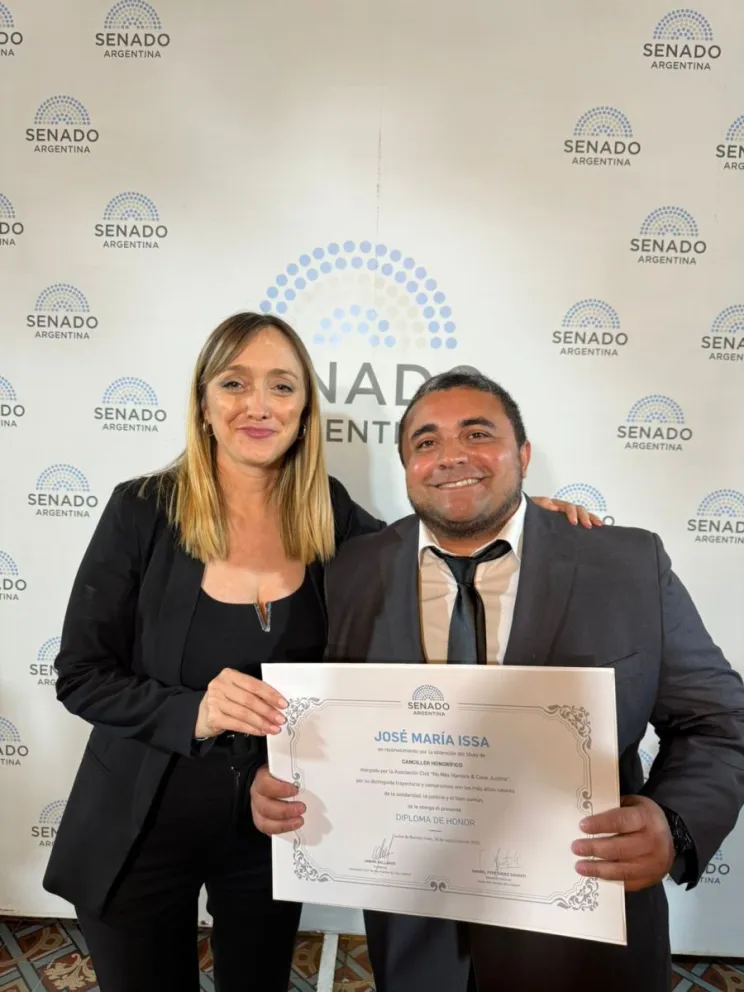 El Intendente José María Issa fue distinguido en el Senado de la Nación ...