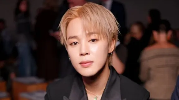 Park Jimin de BTS deslumbró en su regreso: causó furor en la Semana de la Moda de París con un ...