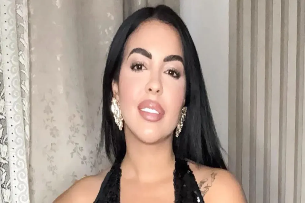 Así luce Georgina Rodríguez al volar: el look de licra que encendió las ...